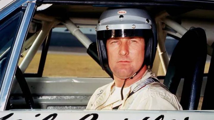 Neil Castles: Net Worth, Age, Biography, Girlfriend, Birthday And His ...