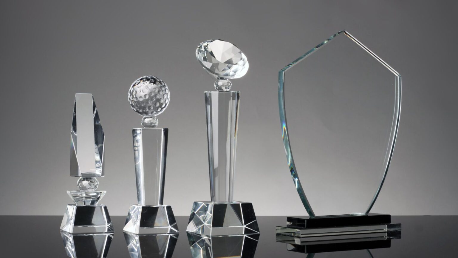 How Do Award Shows Choose Their Trophies - Theboringmagazine
